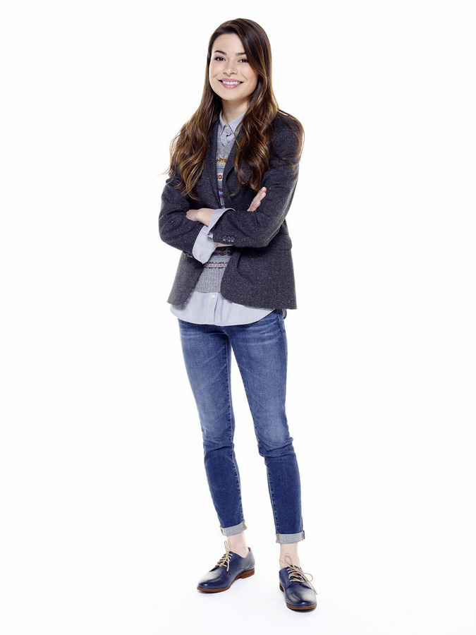 Crowded: NBC Releases New Comedy Cast Photos - canceled + renewed TV ...