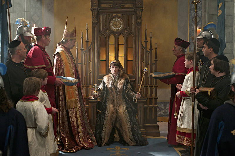 Reign: The CW Releases Season 3B Photos (Vid) - canceled + renewed TV ...