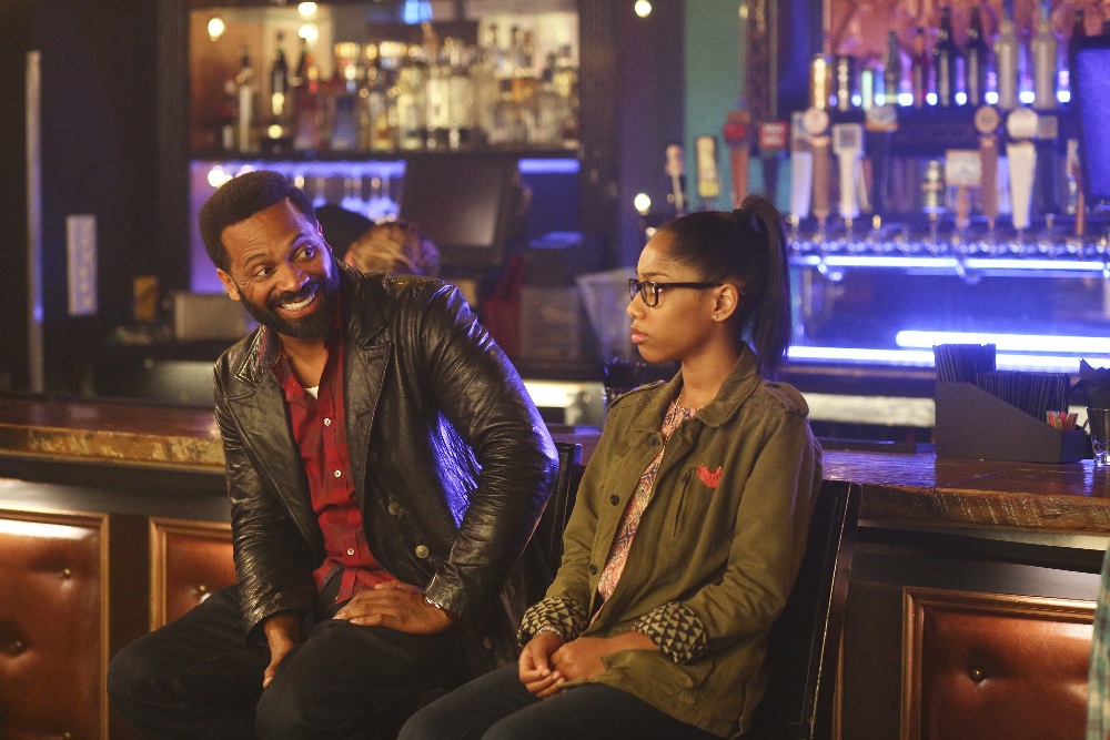 Uncle Buck: ABC Releases Preview Clips of New Sitcom - canceled ...