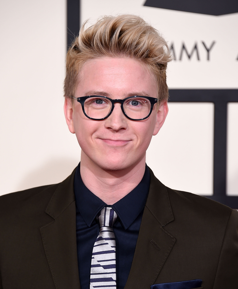 The Tyler Oakley Show: Series Launches on Ellen Digital Network ...