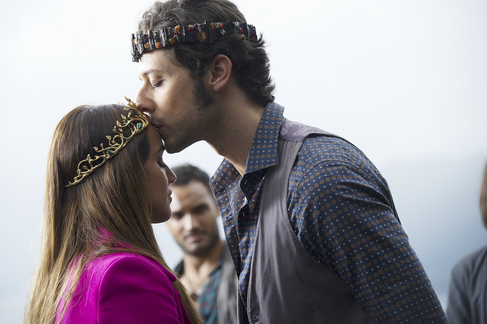 The Magicians: Cast Previews Their Characters In Season Two on Syfy ...