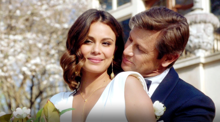 Dynasty: CW EP Talks Alexis and Casting Original Series Actors ...