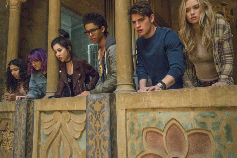 Marvel's Runaways on Hulu: Cancelled or Season 2? (Release Date ...