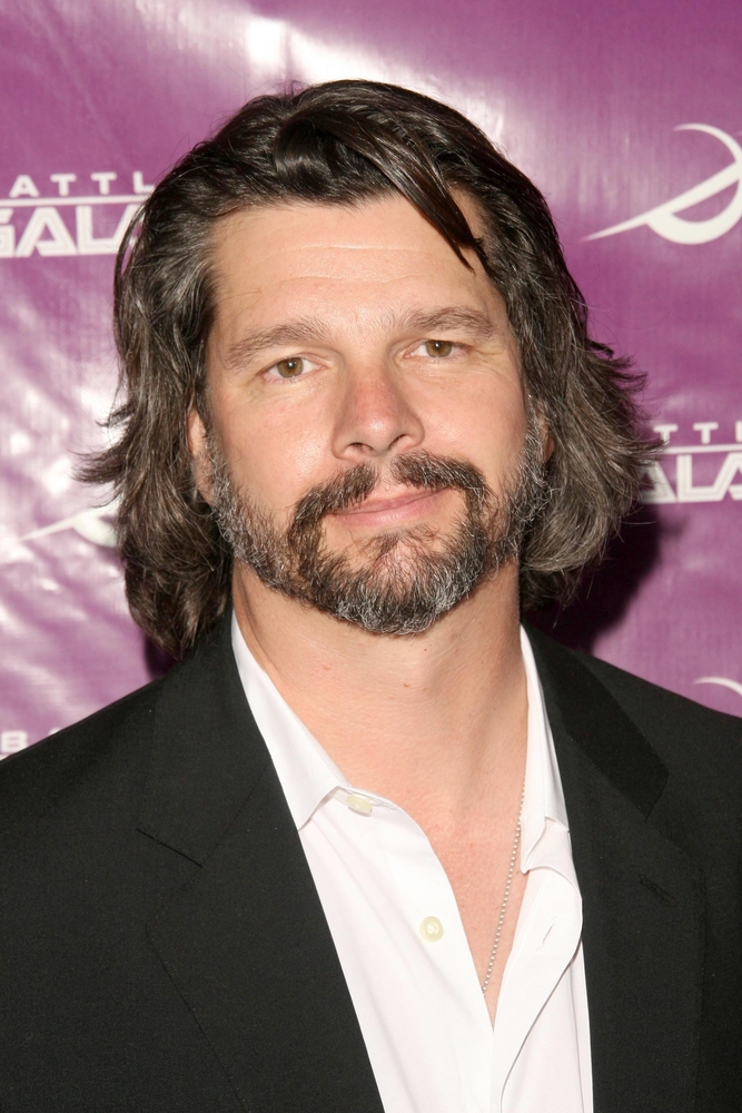 Apple Orders Space TV Show from Ronald D. Moore (Battlestar Galactica ...