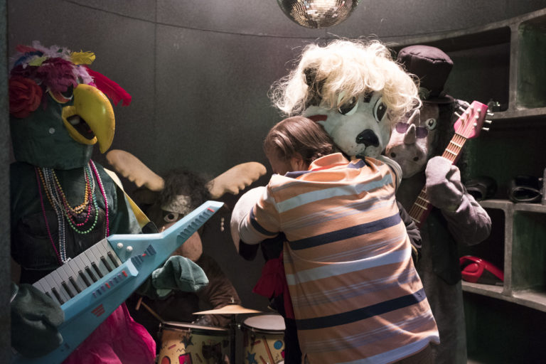 Reaper: Cancelled CW Series Stars Reprise Roles on ABC's Kevin ...