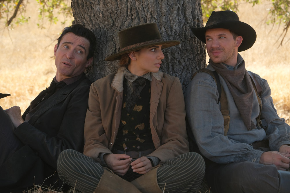 Timeless: NBC Releases Photos of "Miracle of Christmas" Series Finale ...