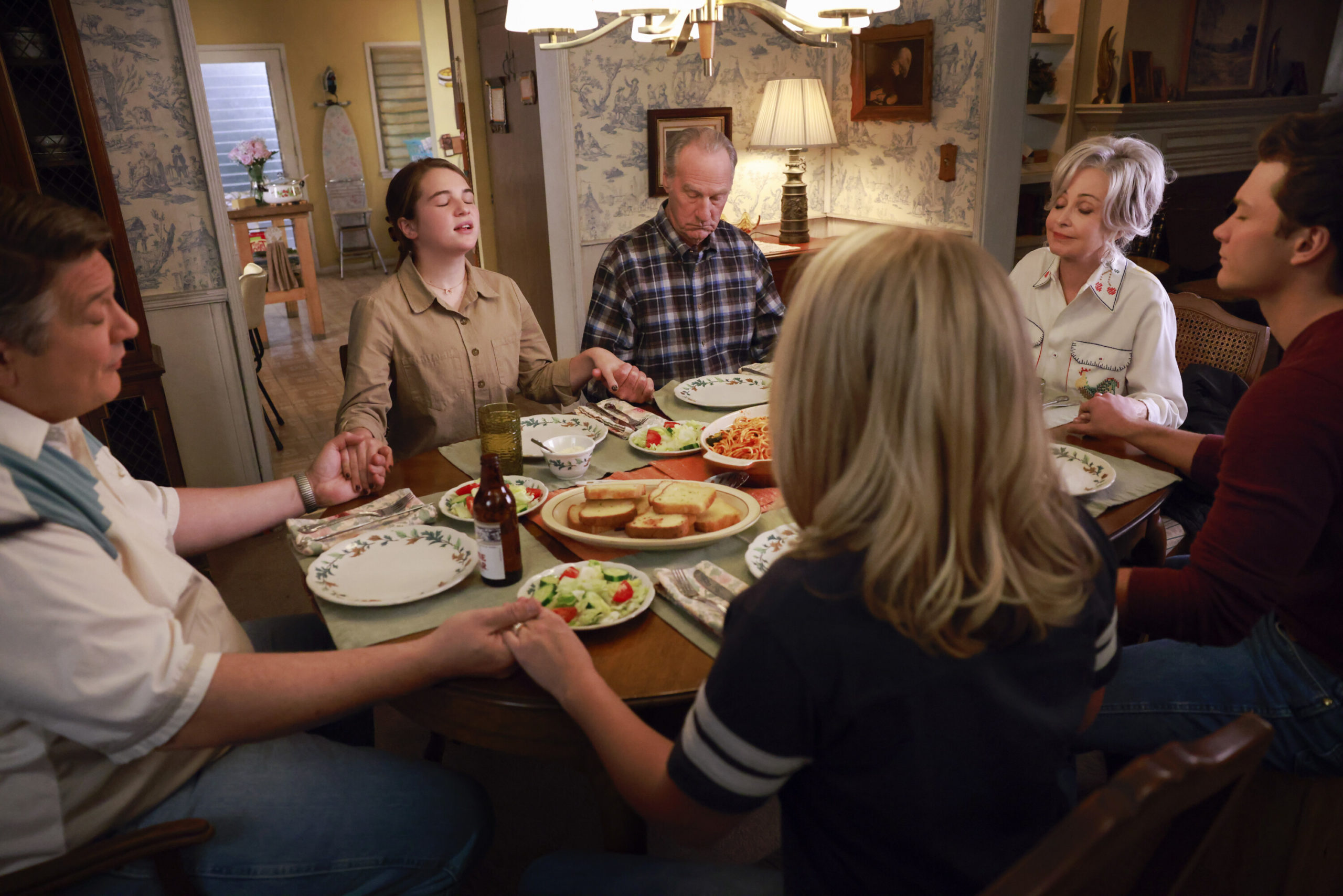 Young Sheldon on CBS: cancelled? season eight? - canceled + renewed TV ...