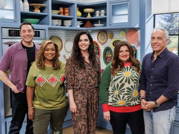 The Kitchen: Cast of Cancelled Food Network Series Says Goodbye ...